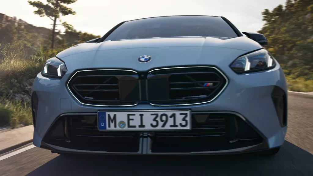 BMW M235 xDrive グラン クーペ (F74) : モデルおよび主要諸元 BMW M235 xDrive グラン クーペ (F74) : モデルおよび主要諸元